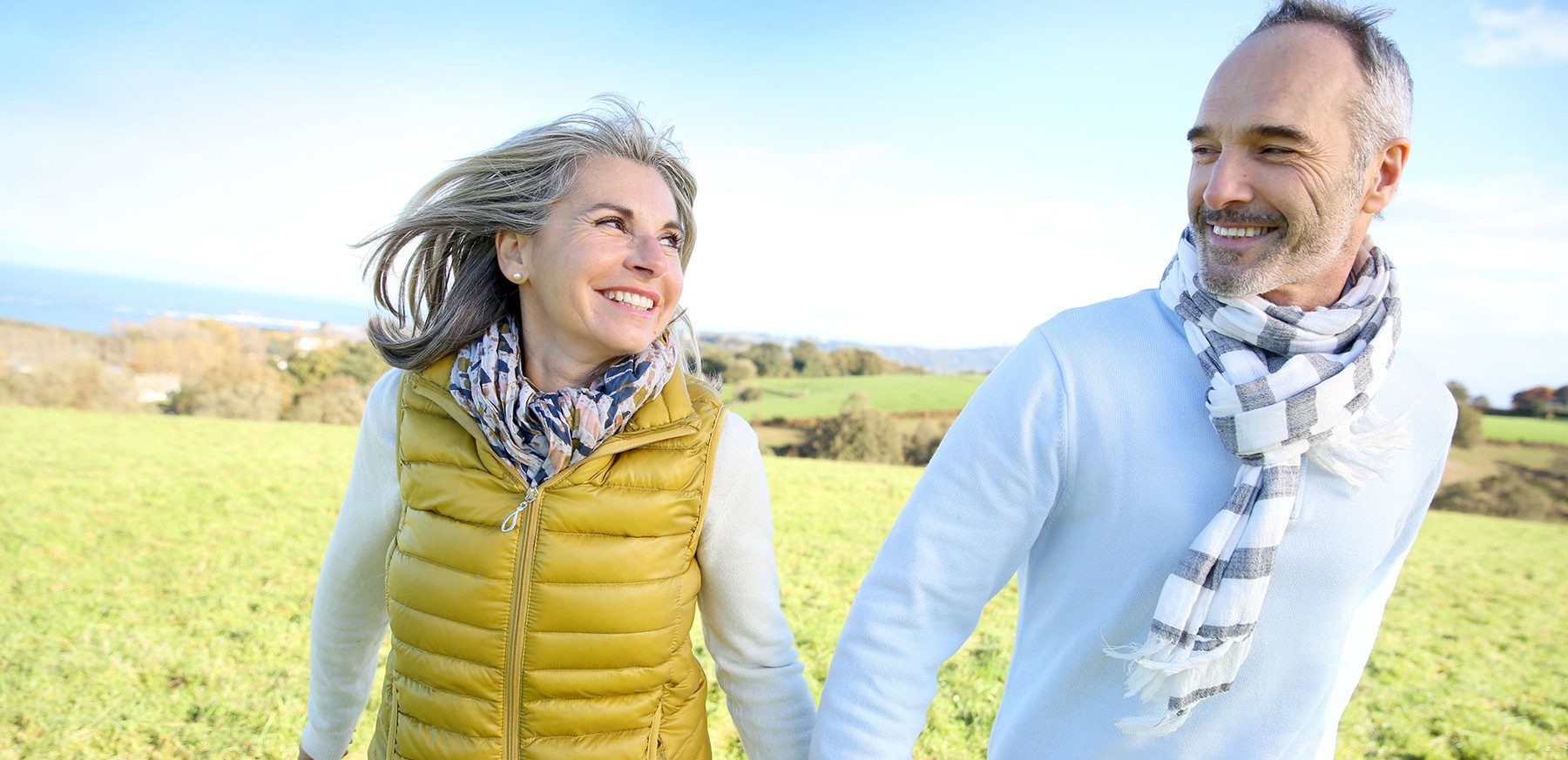 Examining the Pros and Cons of a Smile Makeover Examining the Pros and Cons of a Smile Makeover